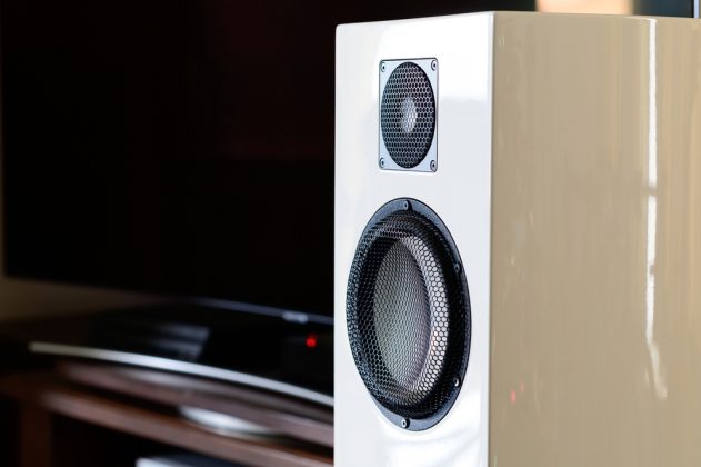 5 Awesome Active Bookshelf Speakers You Should Buy